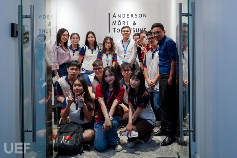 Mỗi ngày một nghề luật: UEFers học tập thực tế tại Công ty luật Anderson Mori & Tomotsune